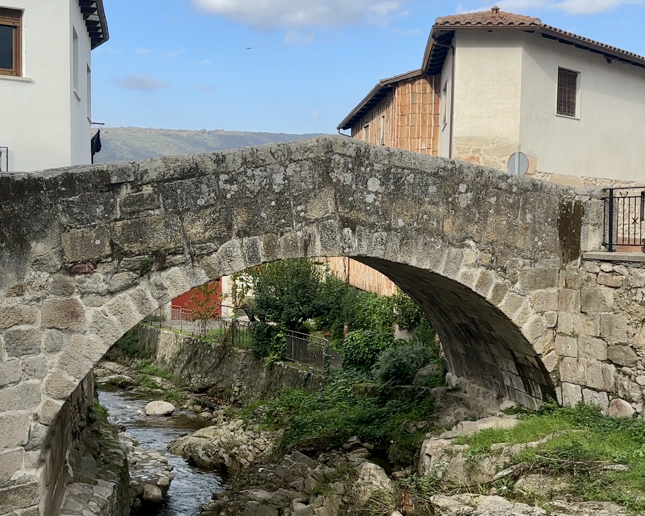 Qué ver en el Valle del Ambroz: pueblos, rutas y más (con mapa ...